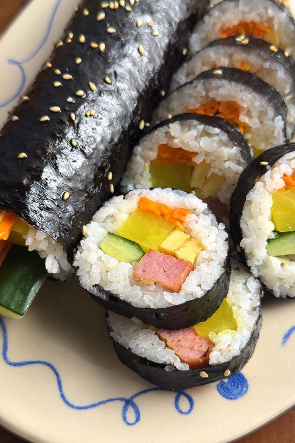 Kimbap (Korean Seaweed Rice Rolls) - EricTriesIt