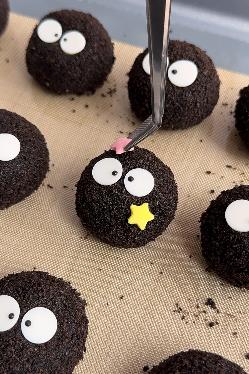 2-Ingredient Soot Sprite Truffles (Studio Ghibli & Spirited Away ...