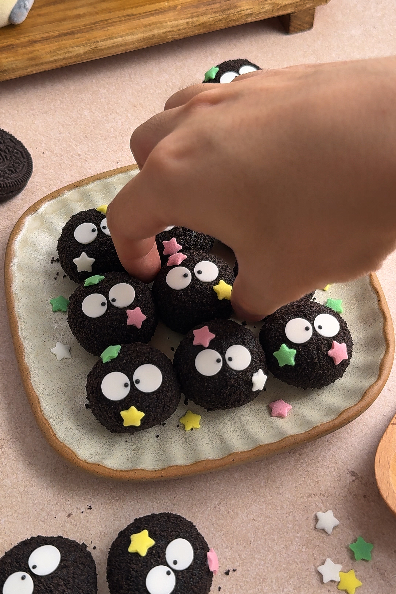 2-Ingredient Soot Sprite Truffles (Studio Ghibli & Spirited Away ...