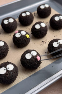 2-Ingredient Soot Sprite Truffles (Studio Ghibli & Spirited Away ...
